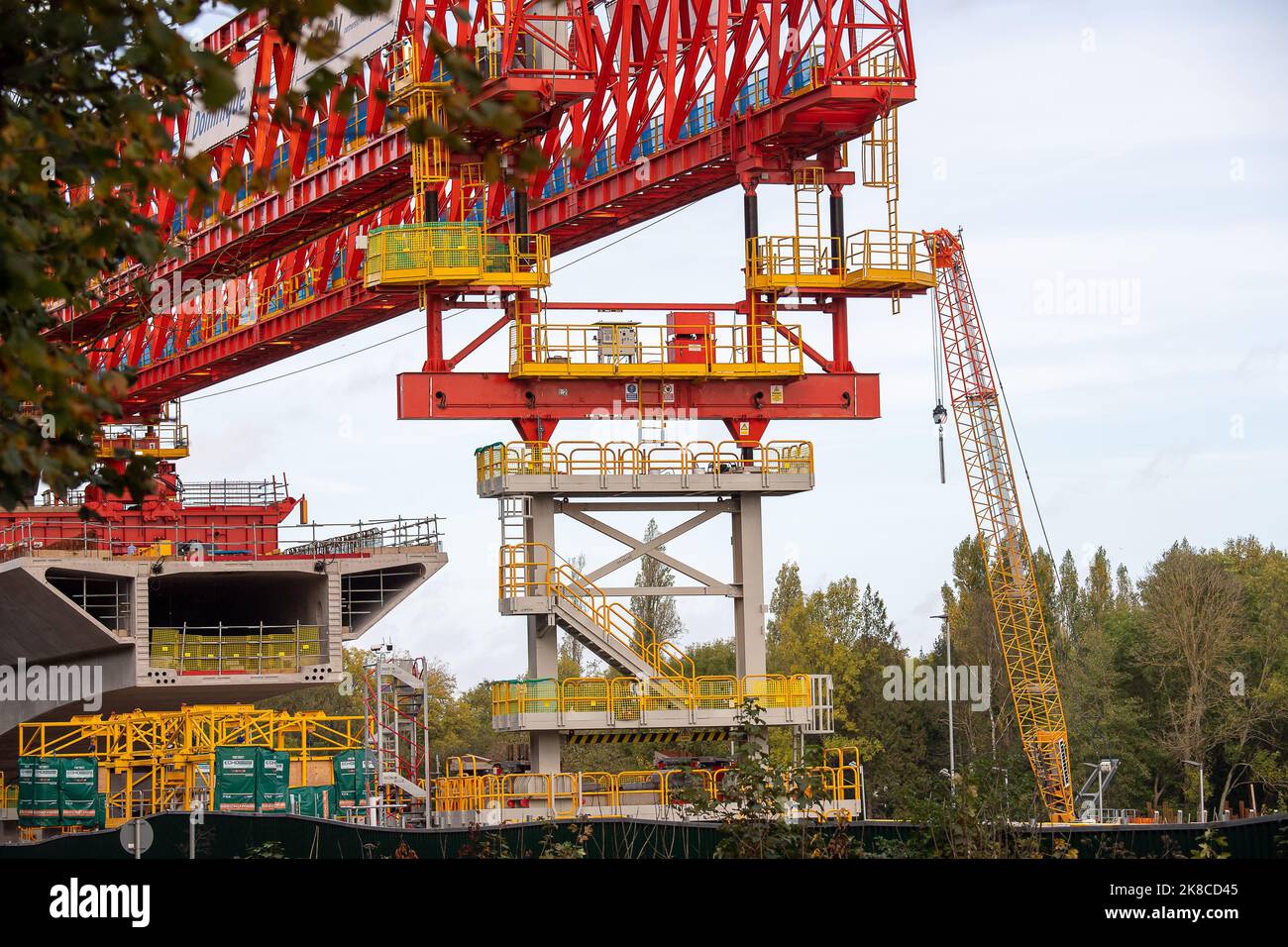 Denham, UK. 22nd October, 2022. The HS2 High Speed Rail Colne Valley ...