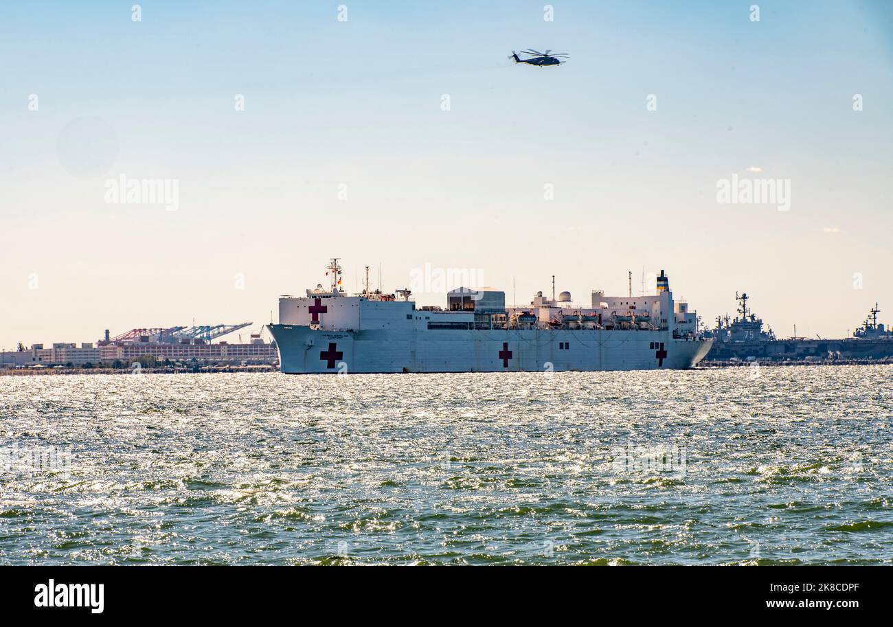 NORFOLK, VA (Oct. 19, 2022) –The hospital Ship USMS Comfort (T-AH 20 ...