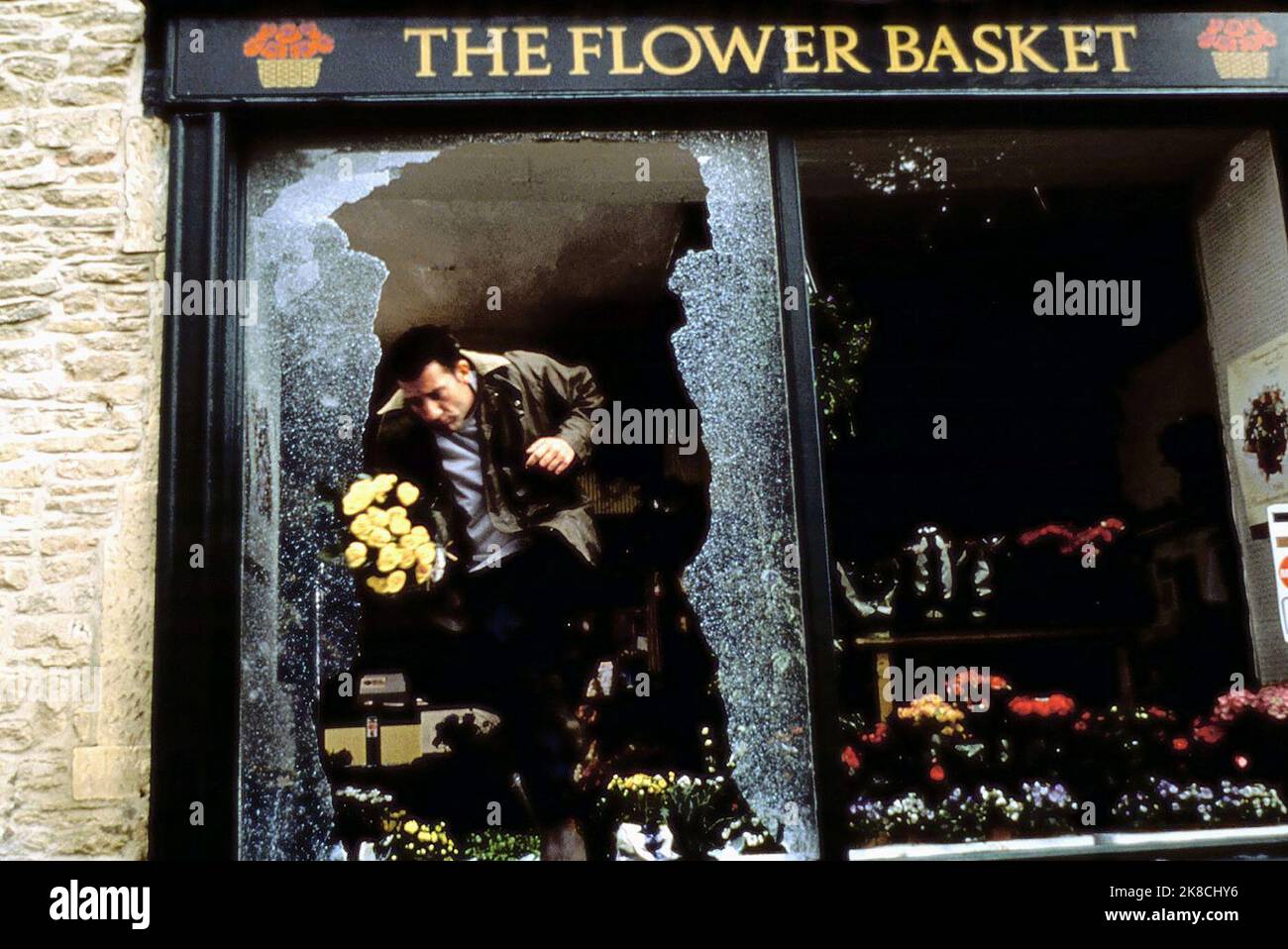 Clive Owen Film: Greenfingers (2000) Characters: Colin Briggs Director ...