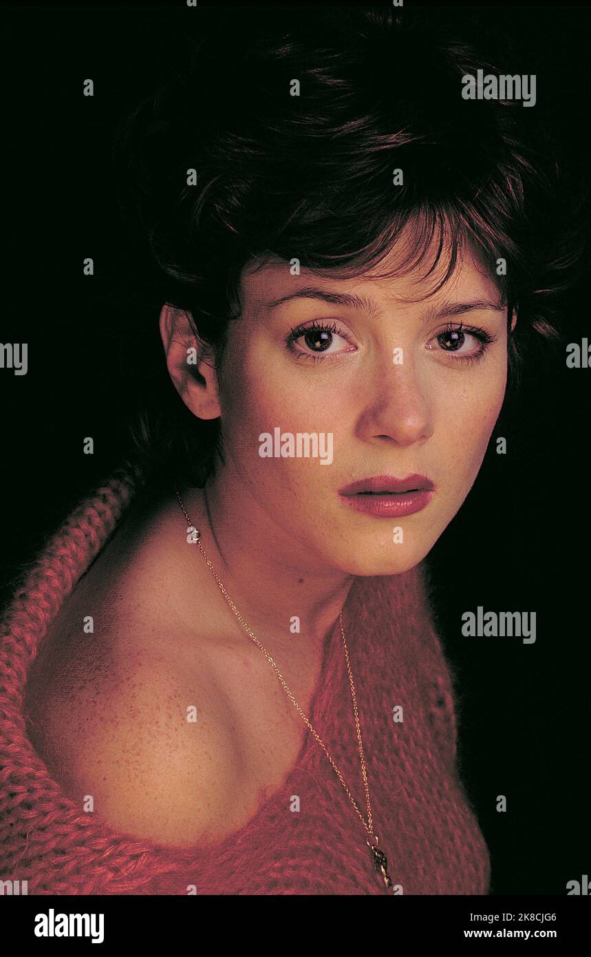 Anna Friel Film: An Everlasting Piece (USA 2000) Characters: Bronagh ...