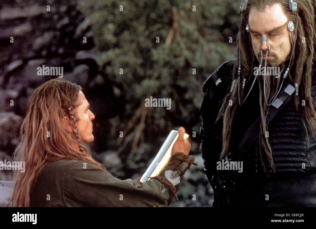 Barry Pepper & John Travolta Film: Battlefield Earth (USA 2000 ...