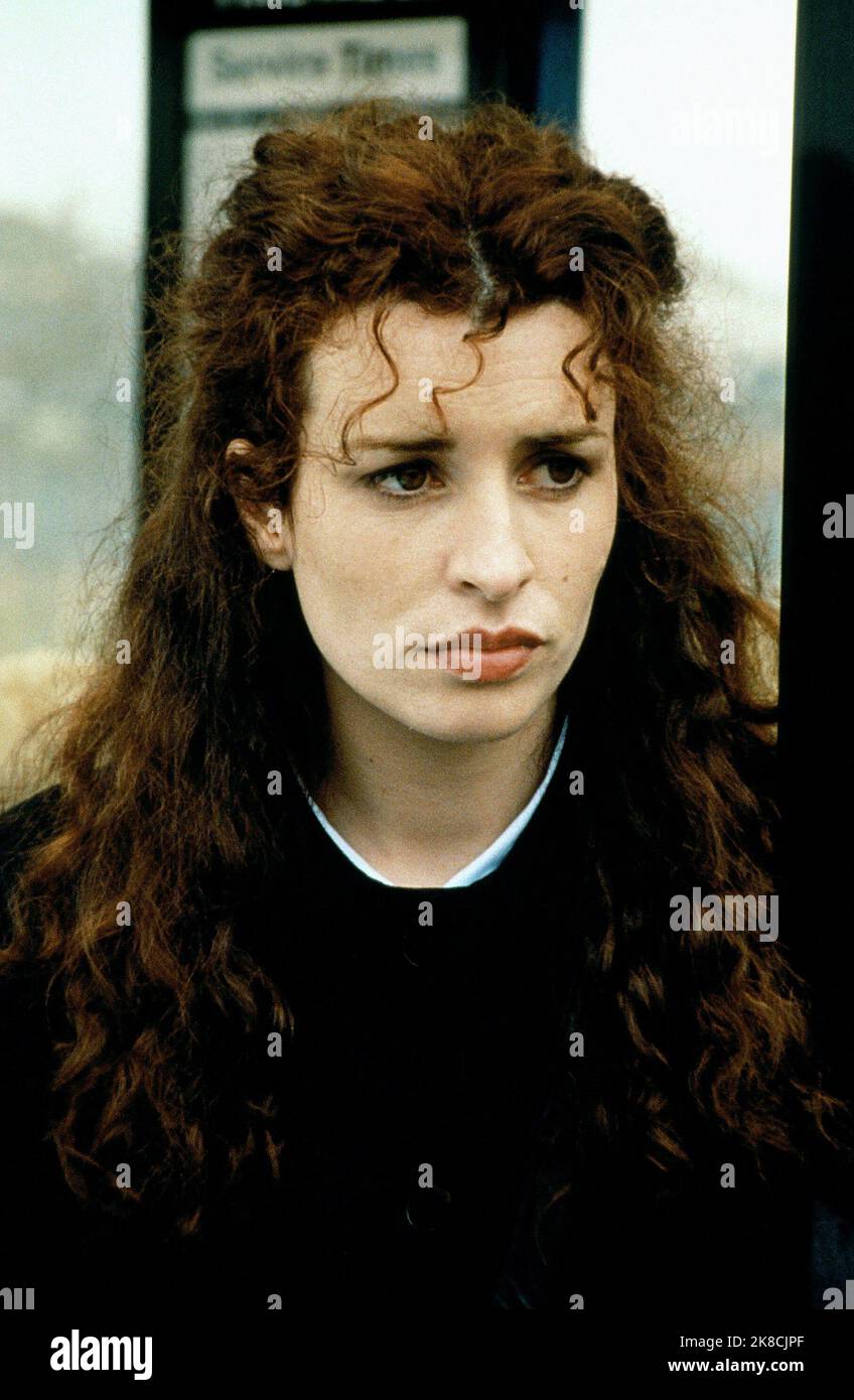 Susan Lynch Film: Beautiful Creatures (UK 2000) Characters: Dorothy ...