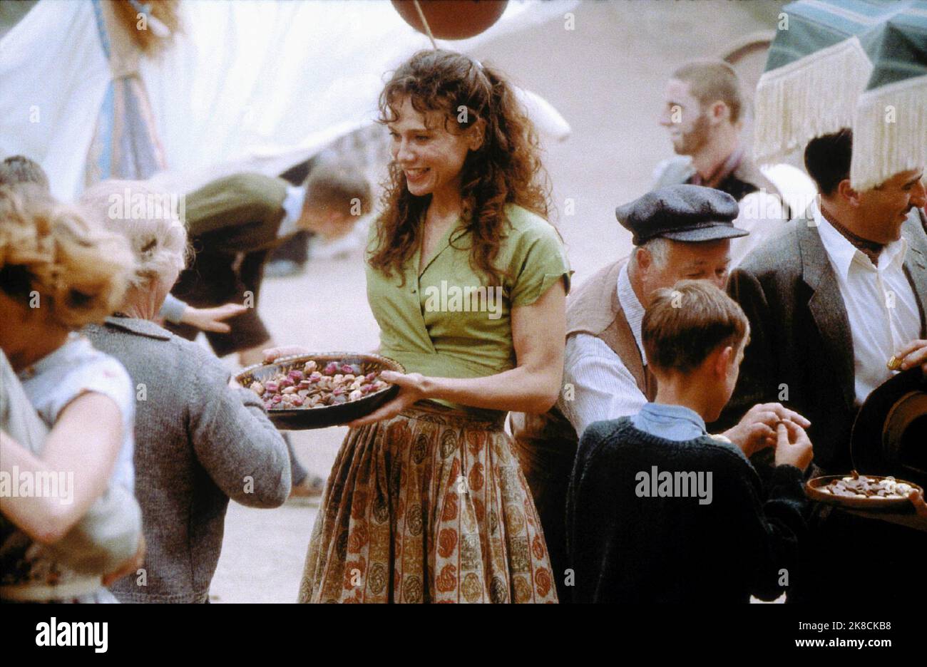 Chocolat film 2000 hi-res stock photography and images - Alamy