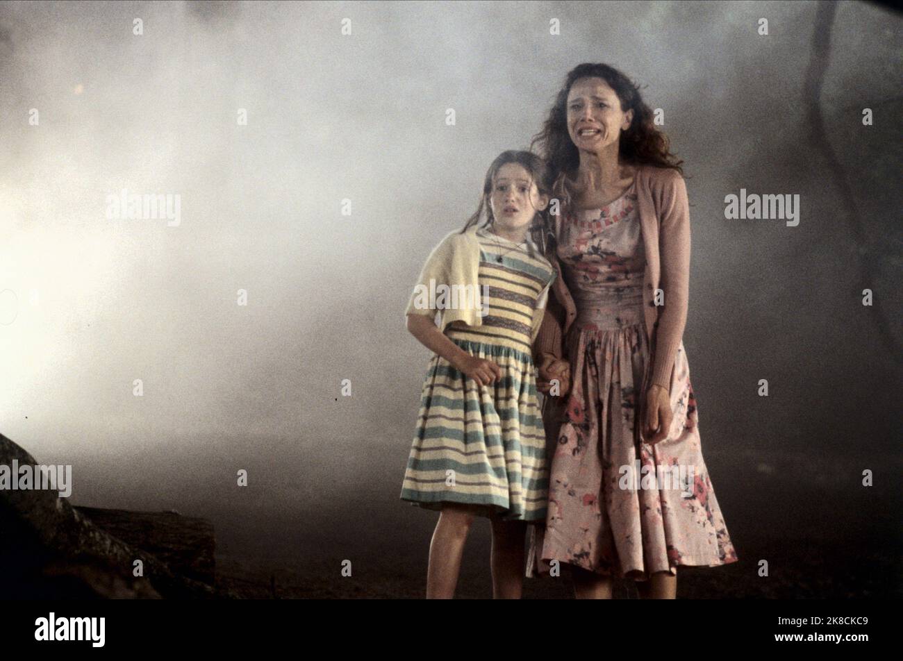 Victoire Thivisol & Lena Olin Film: Chocolat (USA/UK 2000) Characters ...