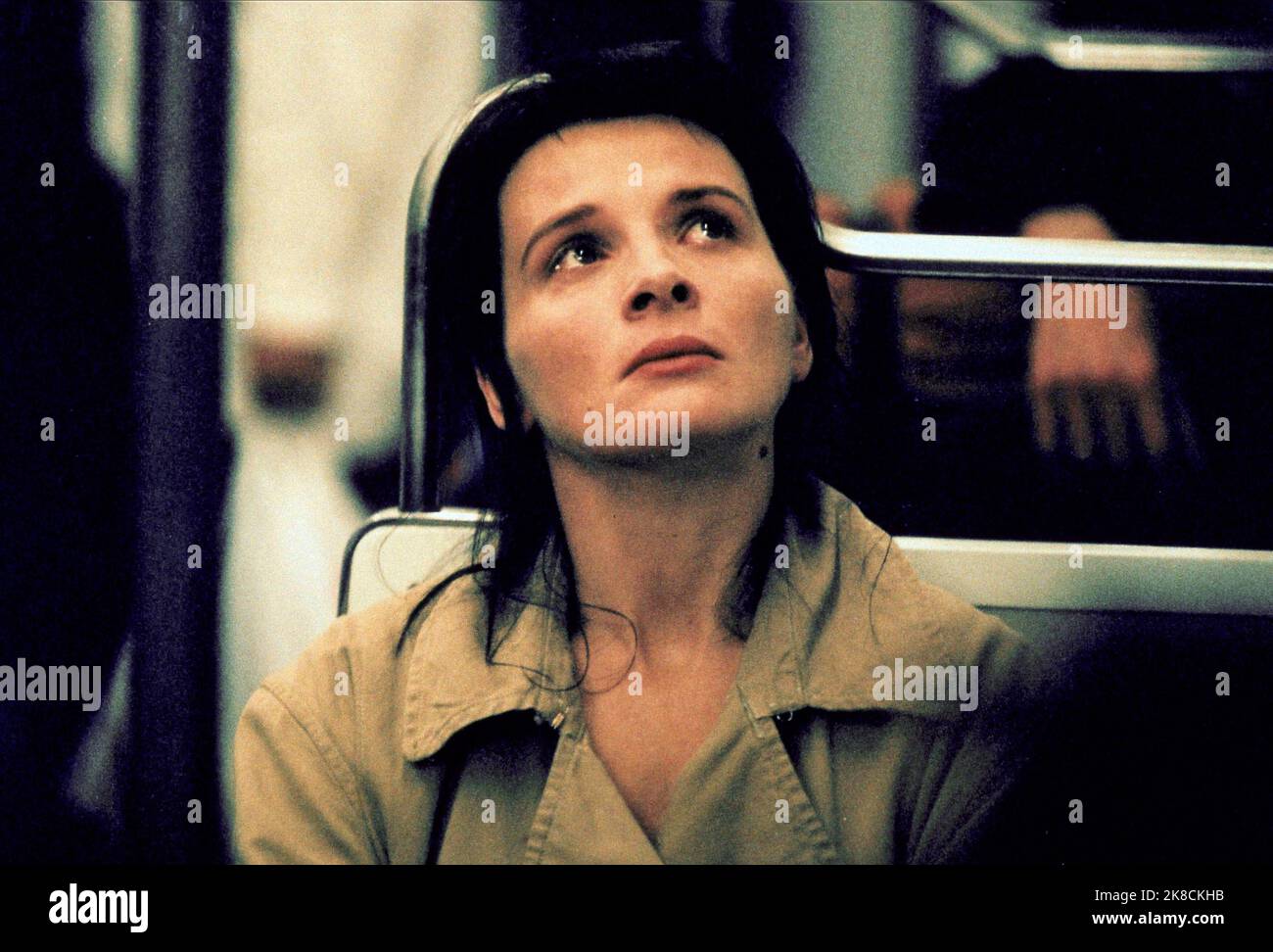 Juliette Binoche Film: Code Unknown; Code Inconnu (Code inconnu: Récit ...