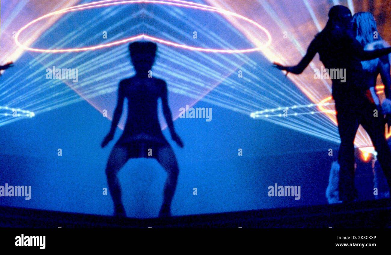 Nightclub Scene Film: Duets (2000) Director: Bruce Paltrow 09 September ...