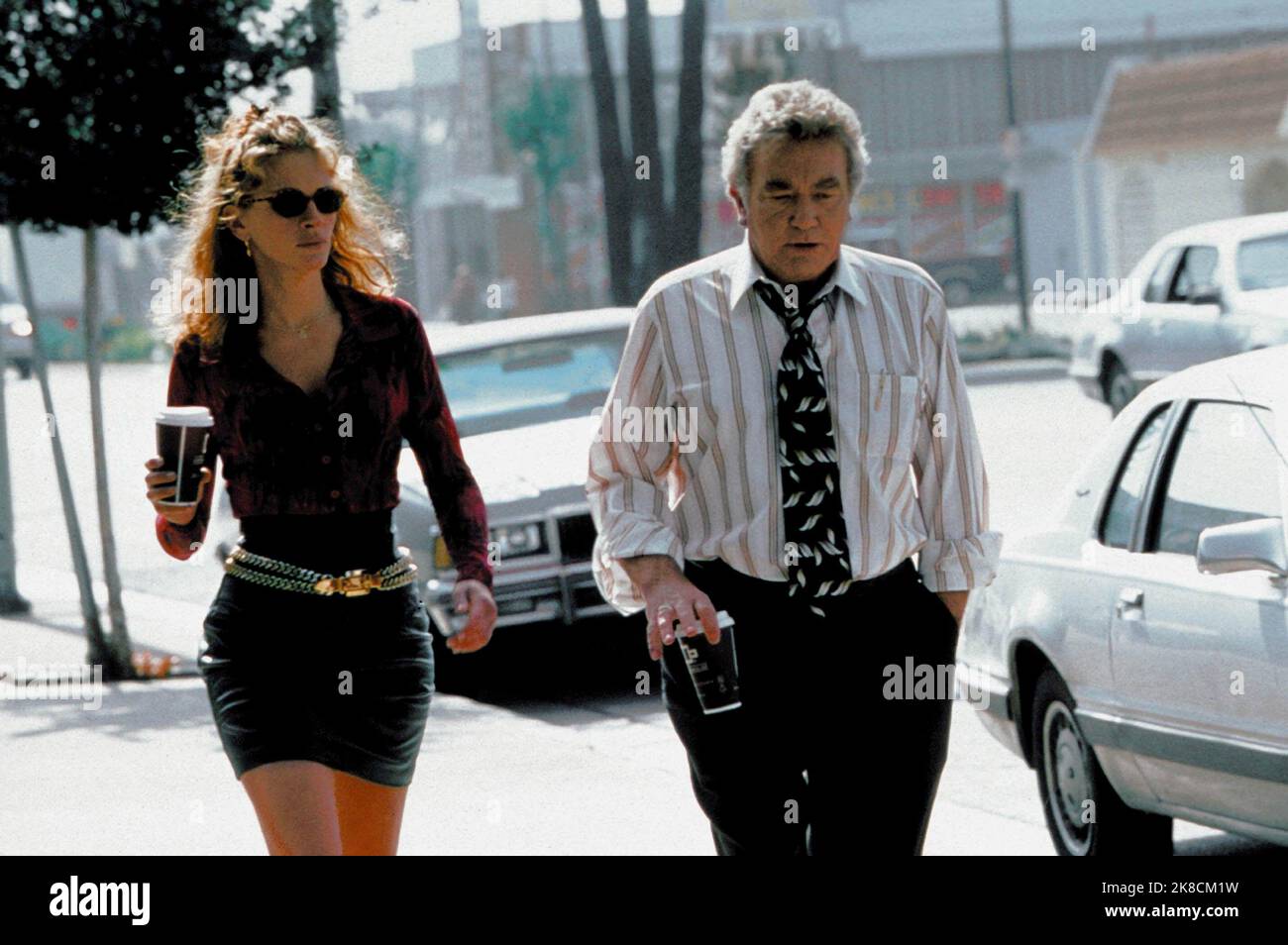 Julia Roberts & Albert Finney Film: Erin Brockovich (USA 2000) Characters: Erin Brockovich & Ed ...