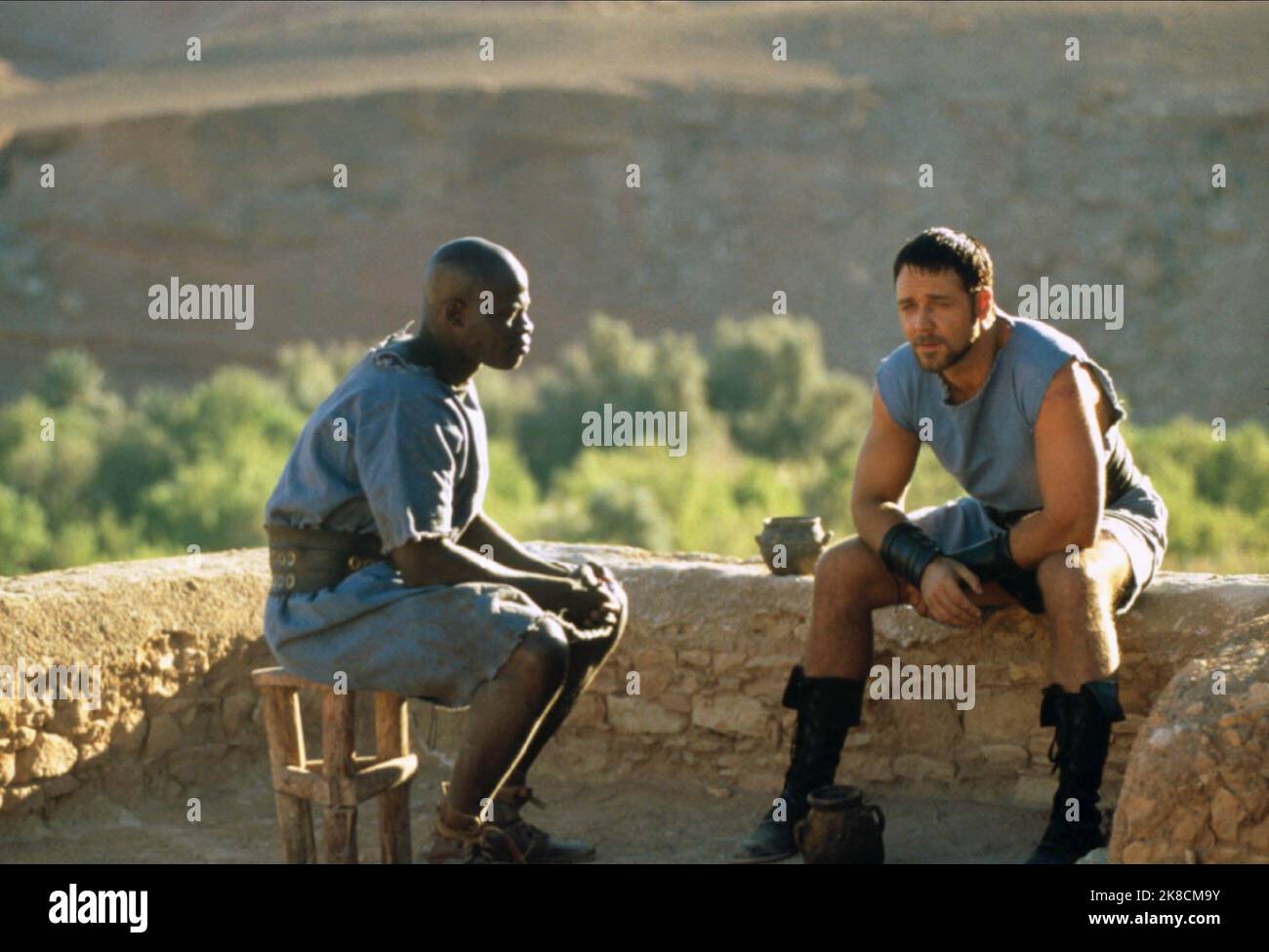 Djimon Hounsou & Russell Crowe Film: Gladiator (USA/UK 2000) Characters ...