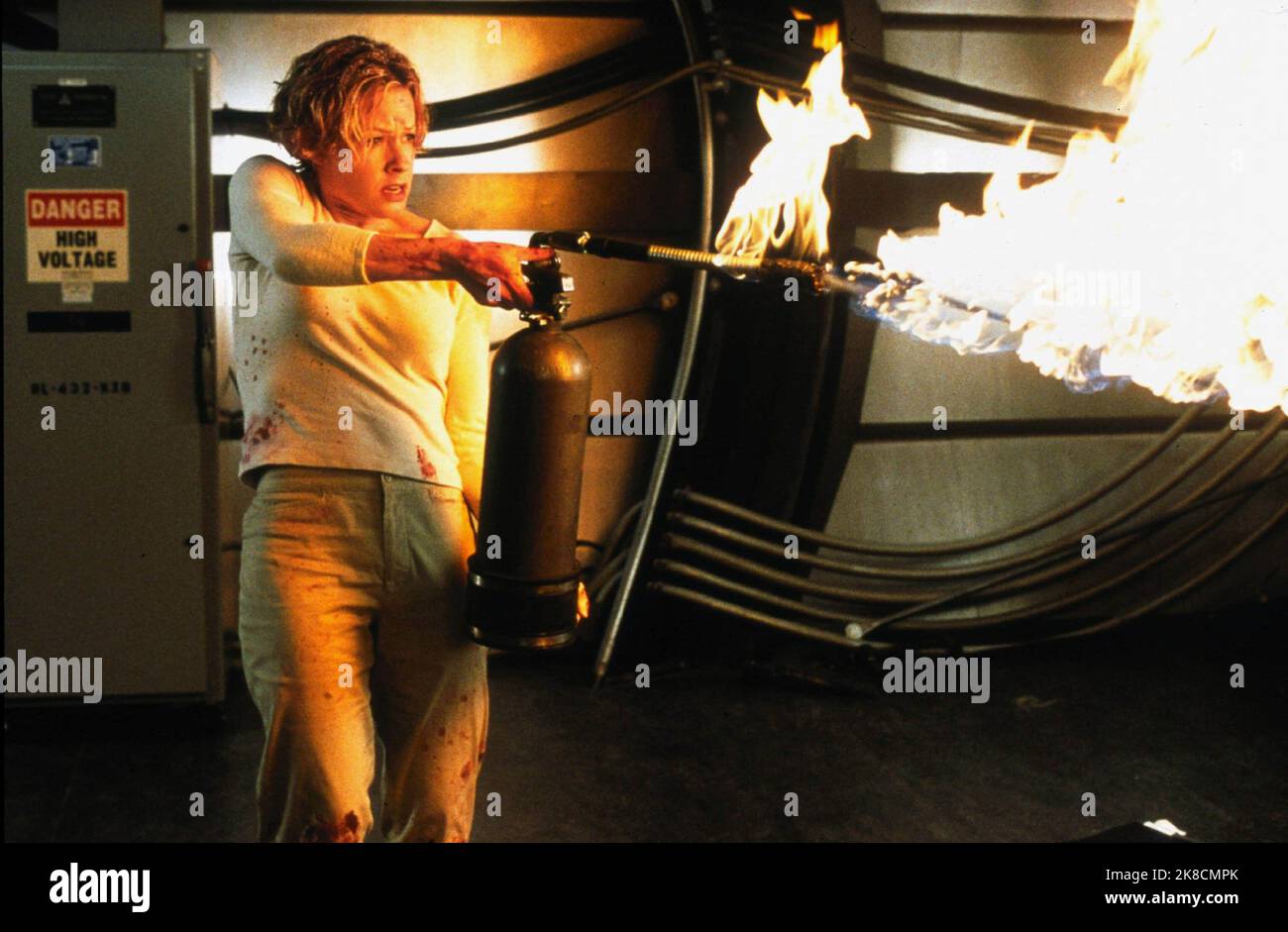 Elisabeth Shue Film: Hollow Man (2000) Characters: Linda McKay Director: Paul Verhoeven 02 ...