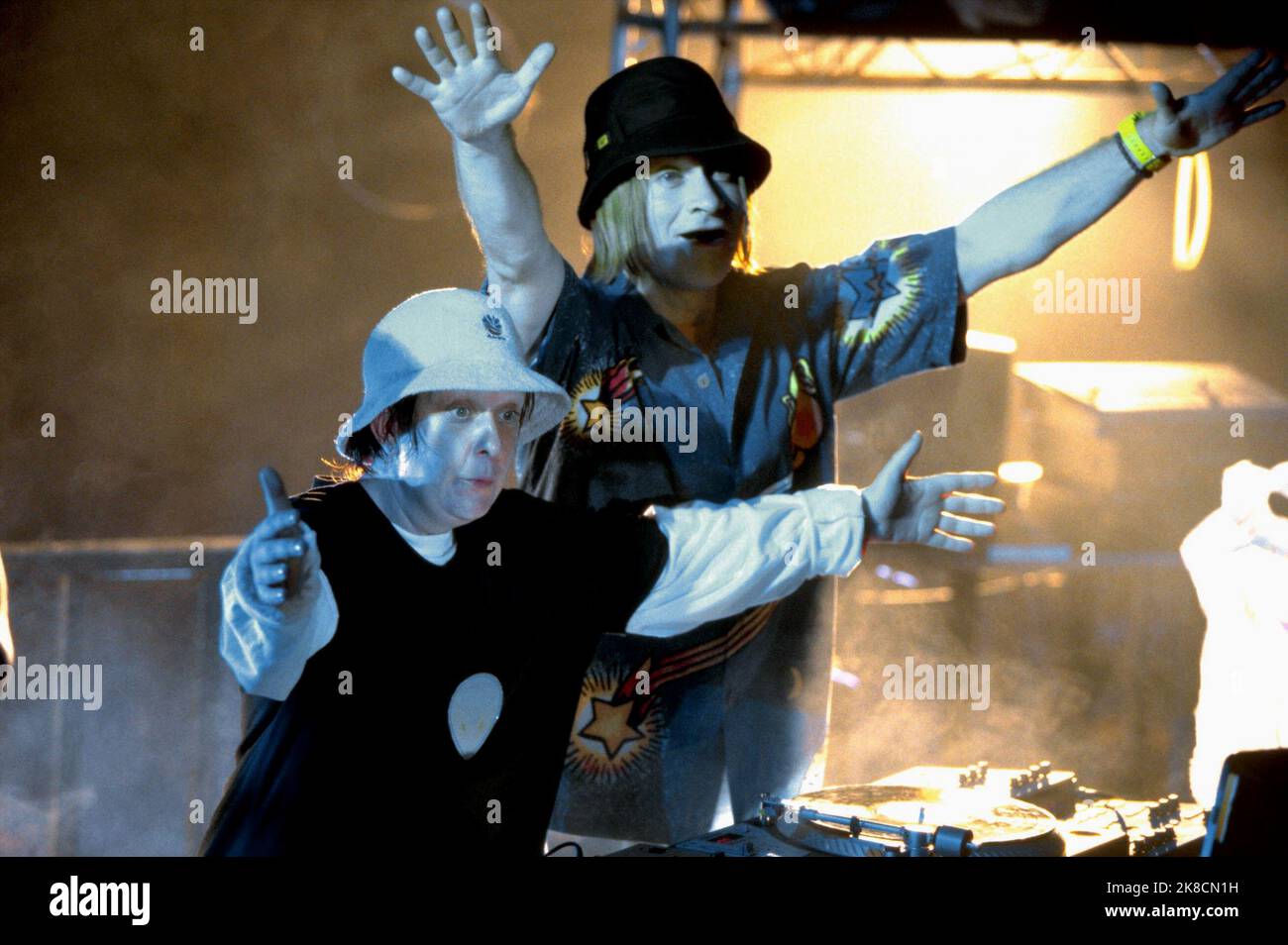 Kathy Burke & Harry Enfield Film: Kevin & Perry Go Large (2000 ...