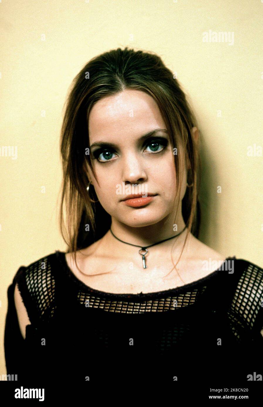 Mena Suvari Film: Loser (2000) Characters: Dora Diamond Director: Amy ...