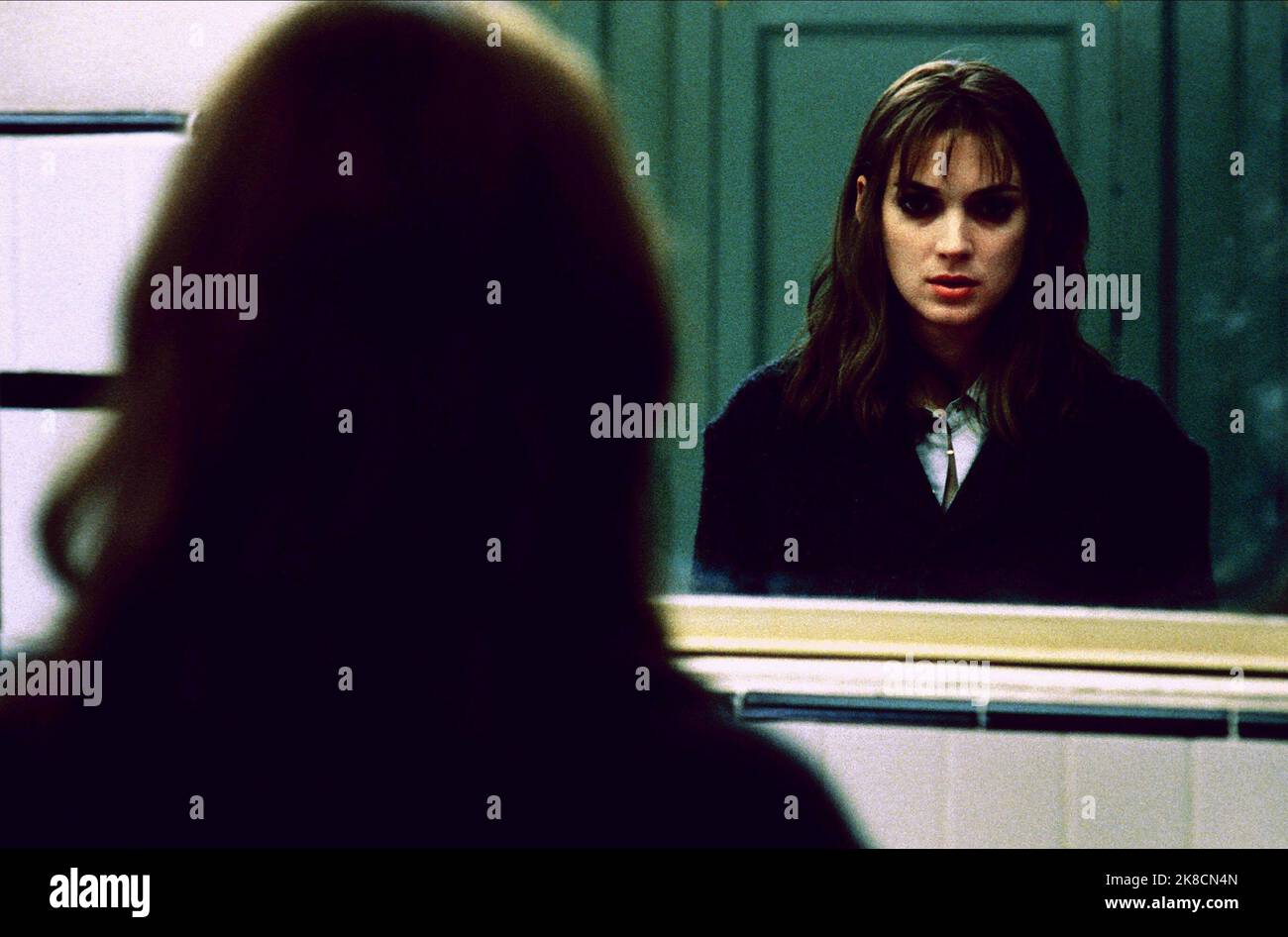 Winona Ryder Film: Lost Souls (USA 2000) Characters: Maya Larkin ...