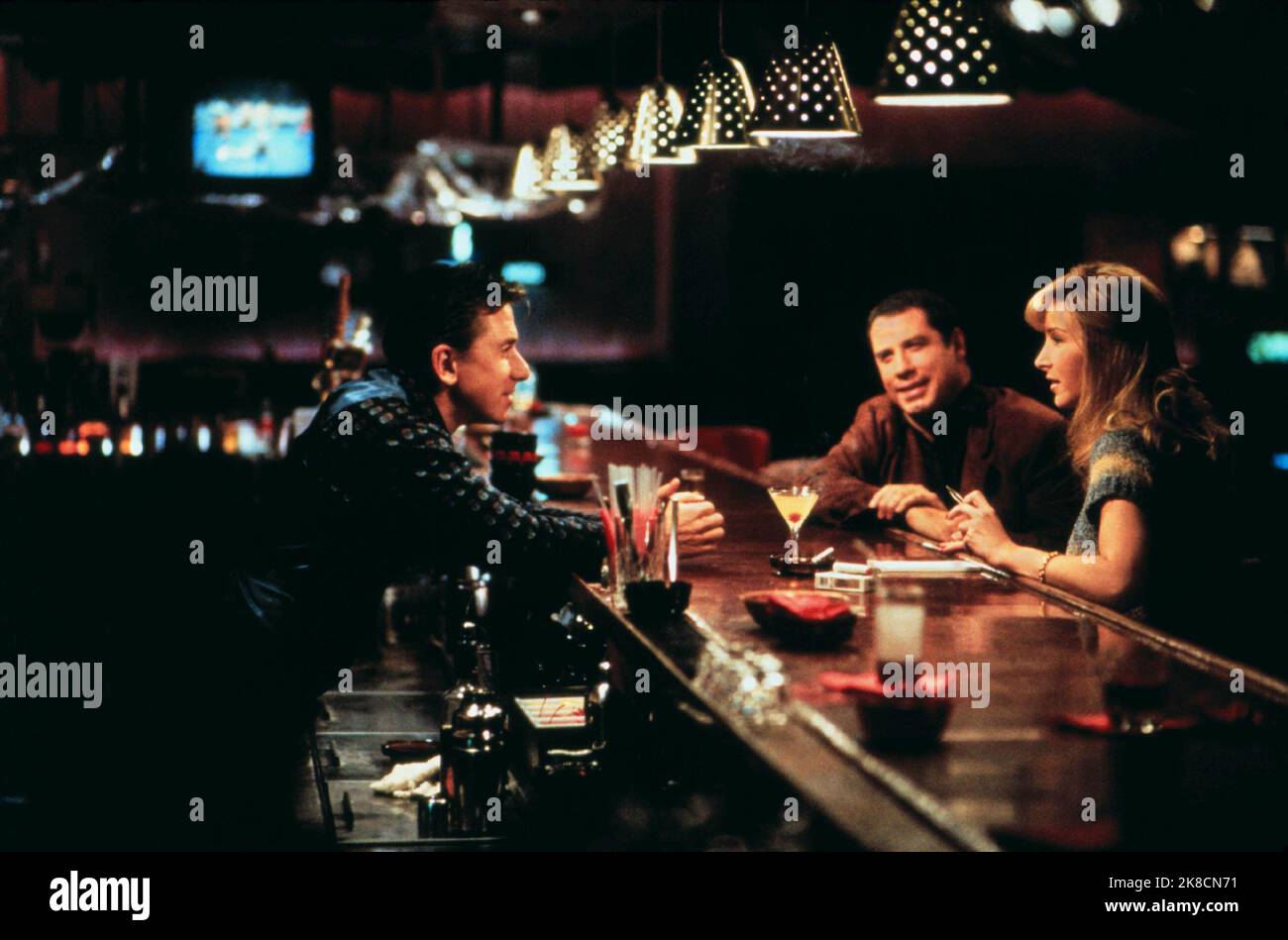 Tim Roth, John Travolta & Lisa Kudrow Film: Lucky Numbers (2000 ...