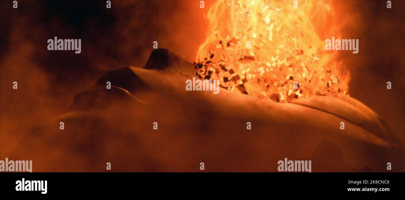 Explosion Scene Film: Mission To Mars (USA 2000) Director: Brian De ...