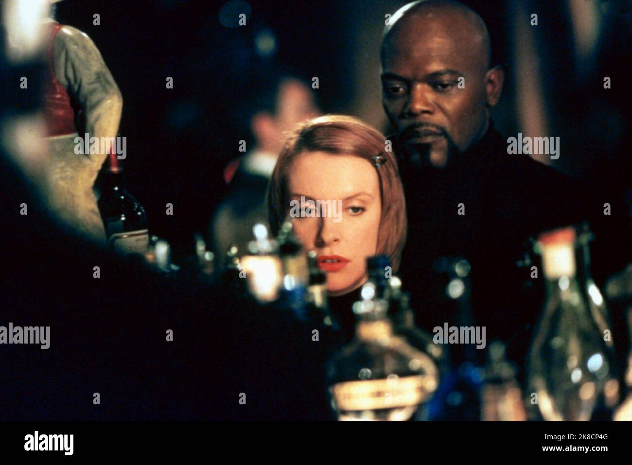Toni Collette,Samuel L.Jackson Film: Shaft (USA/DE 2000) Characters ...