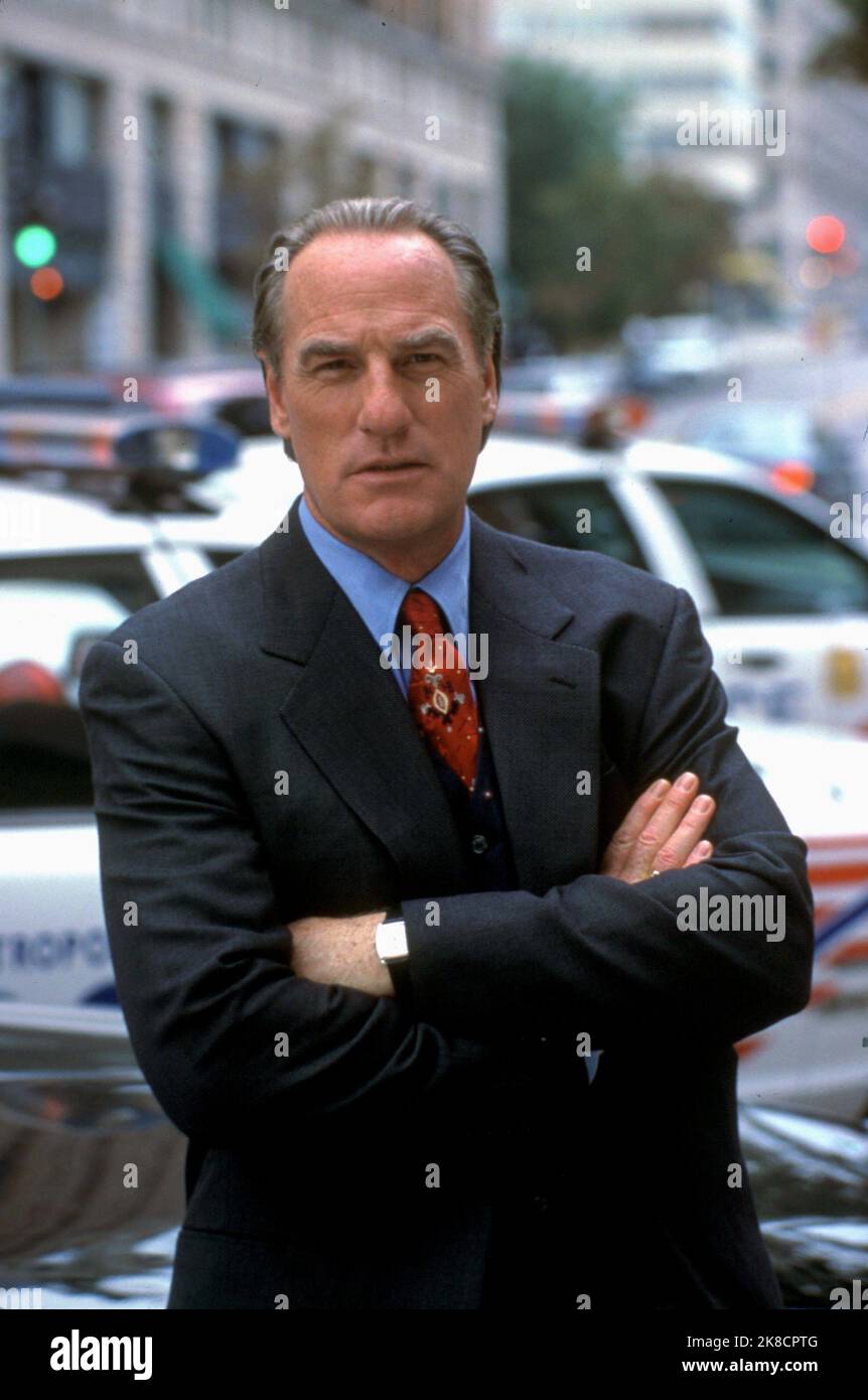Craig T. Nelson Television: The District (2000) Characters: Chief Jack ...