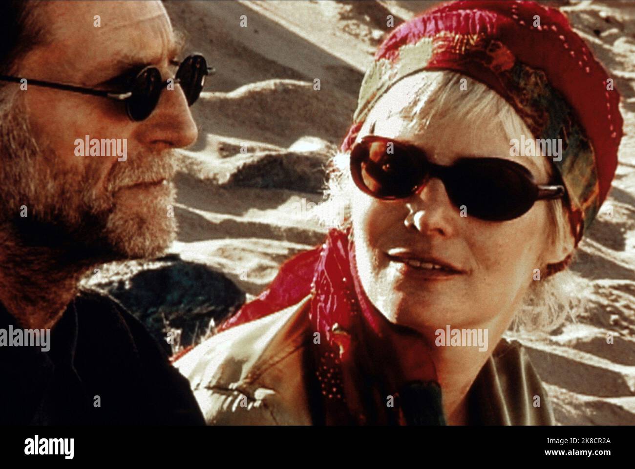 Bruce Davison & Jennifer Jason Leigh Film: The King Is Alive (2000 ...