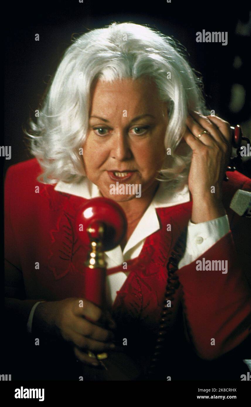 Susan Ruttan Film: The Ultimate Christmas Present (2000) Characters ...