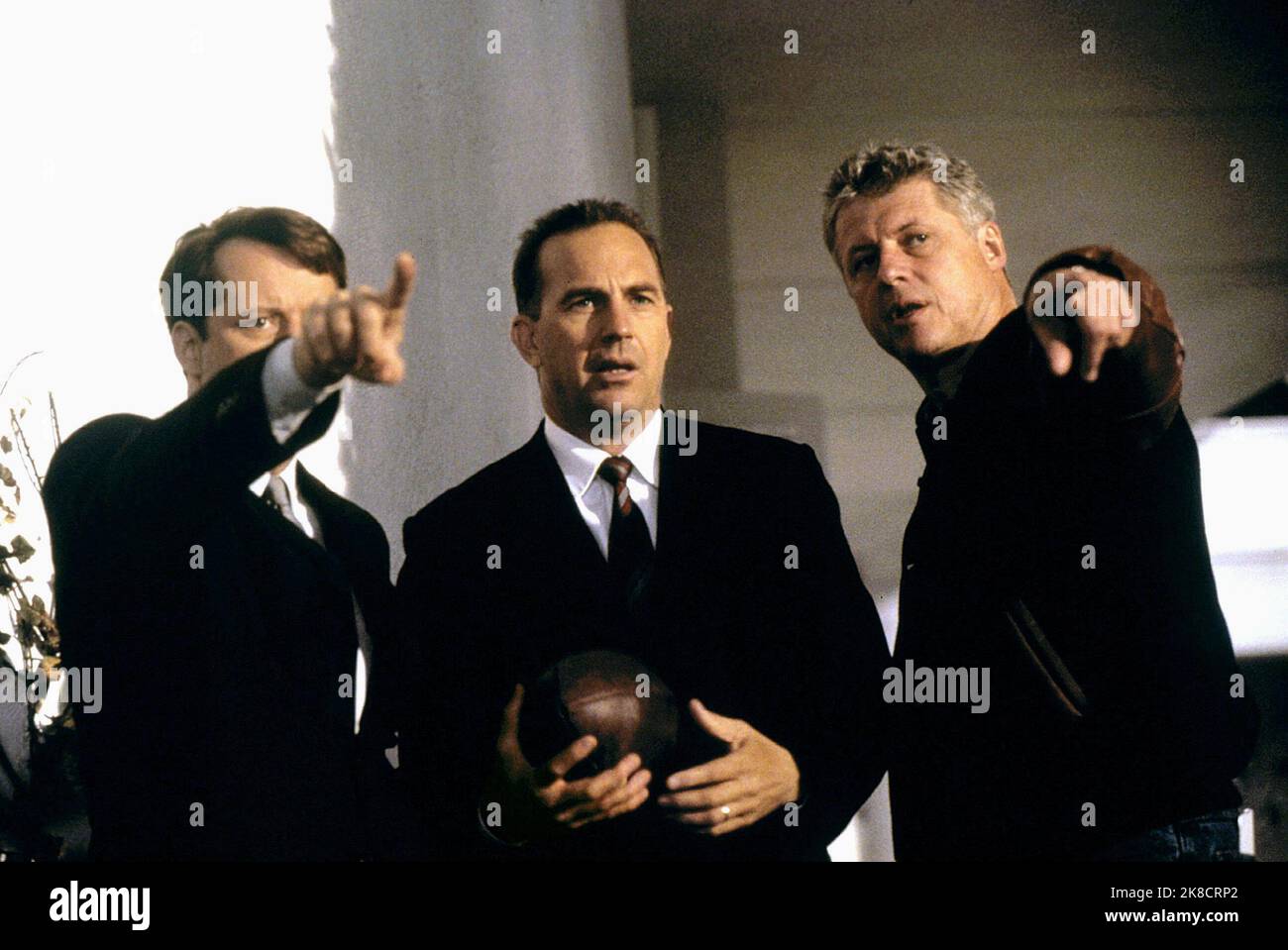 Steven Culp, Kevin Costner & Roger Donaldson Film: Thirteen Days (2000 ...
