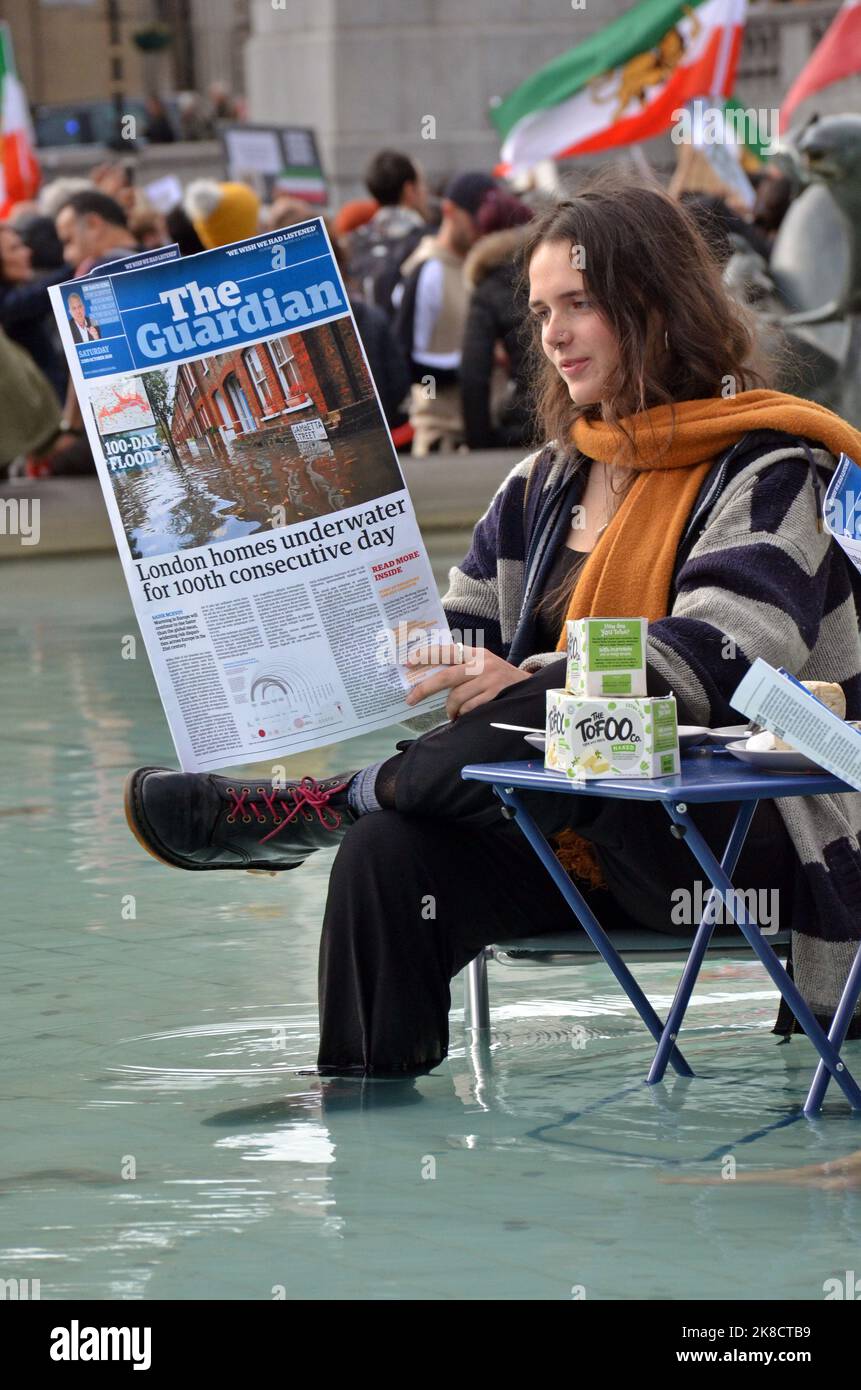 London, UK. 22nd Oct, 2022. Animal Rebellion protest on folding chairs ...