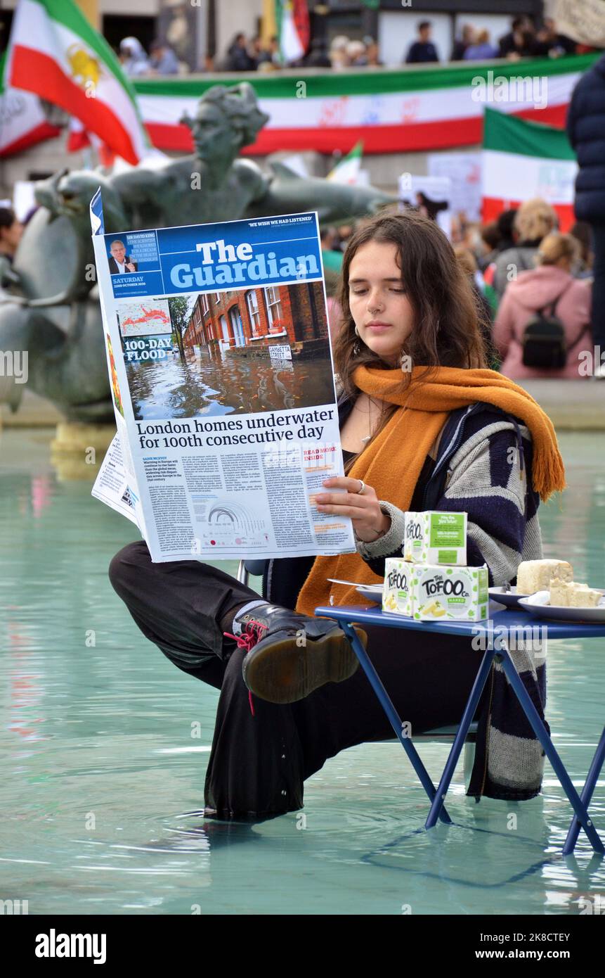 London, UK. 22nd Oct, 2022. Animal Rebellion protest on folding chairs ...