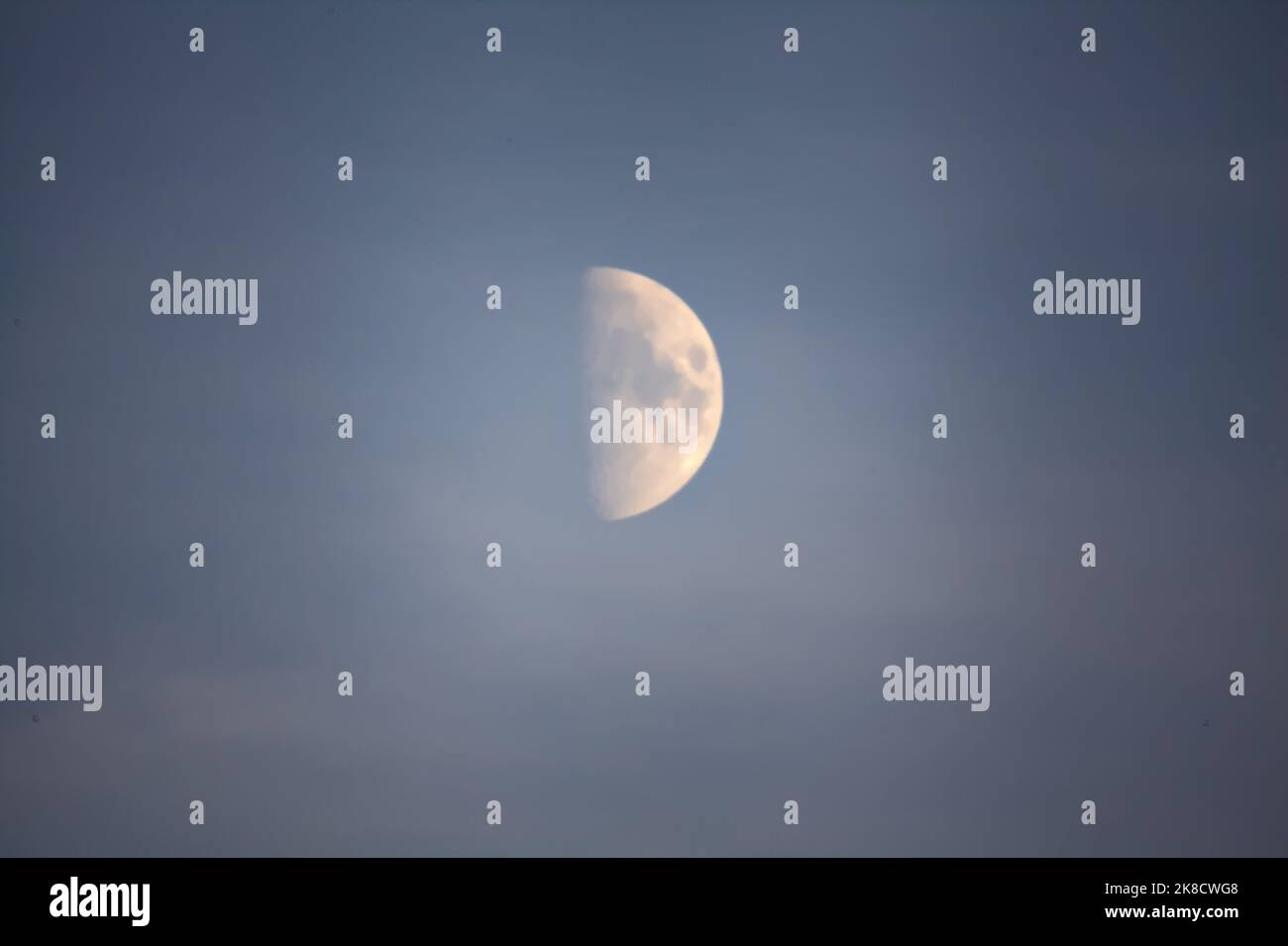 Moon in half sunlight hi-res stock photography and images - Alamy