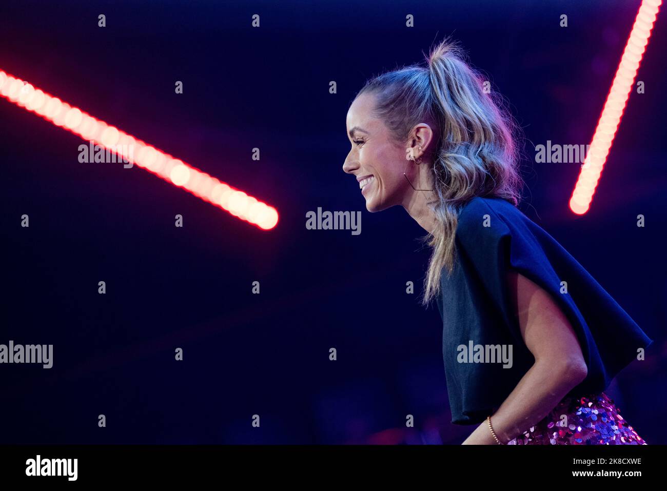 Annemarie carpendale red hi-res stock photography and images - Alamy