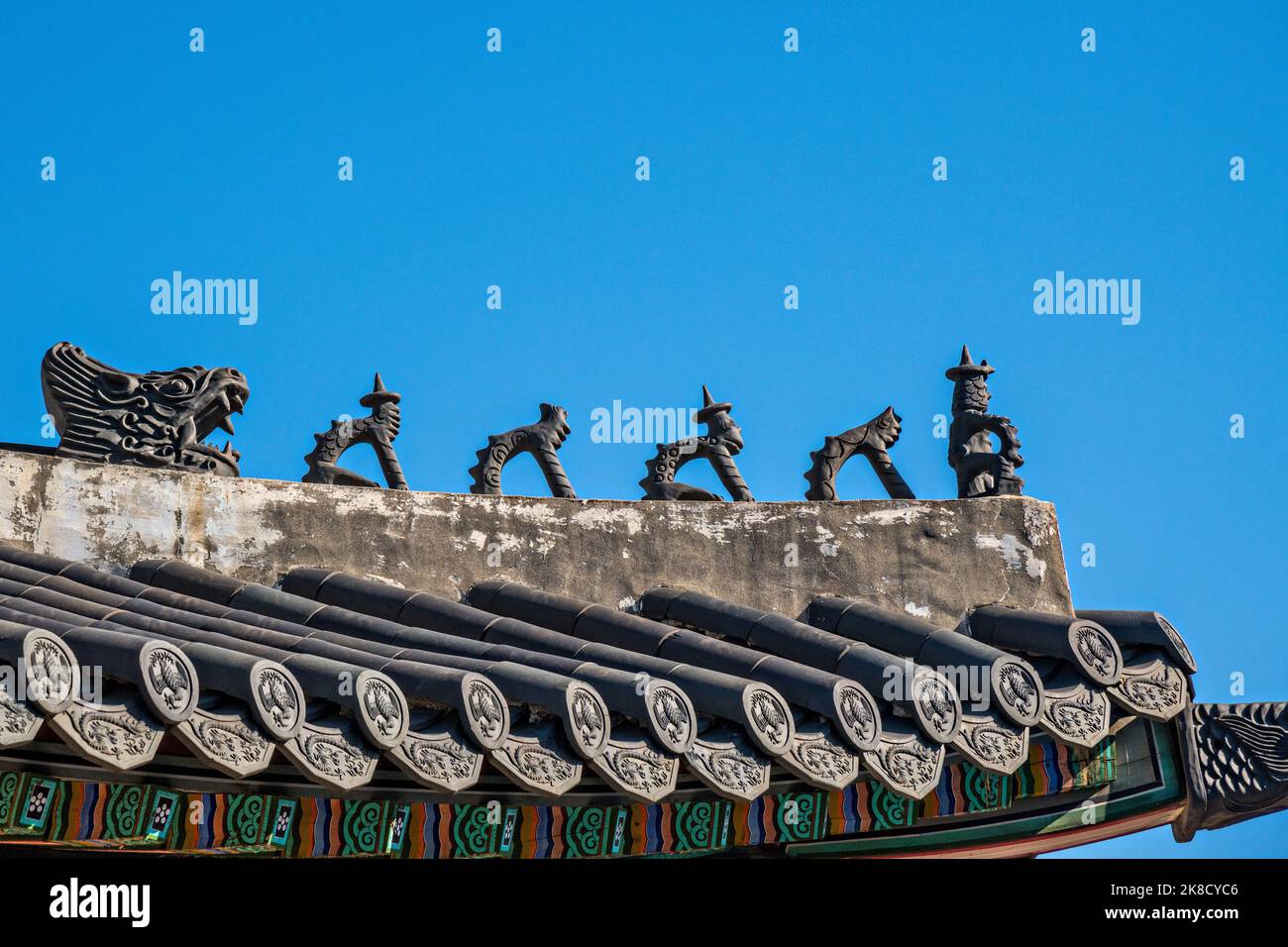 Ornamental ridge with Japsang figures or ridge beasts, mythical animal ...