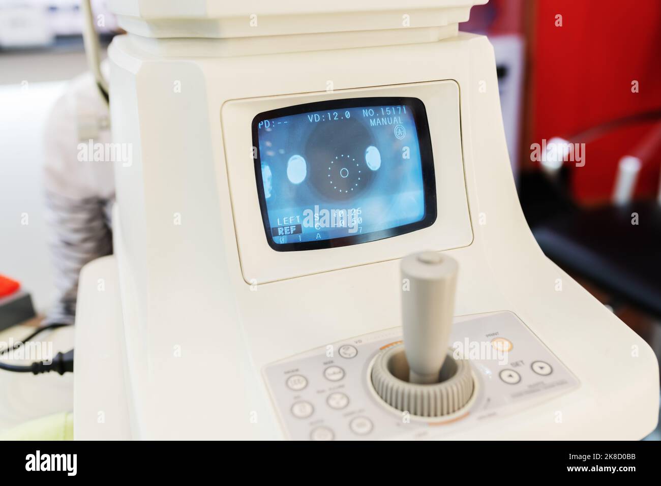 Picture of autorefractor in ophthalmologist clinic Stock Photo - Alamy