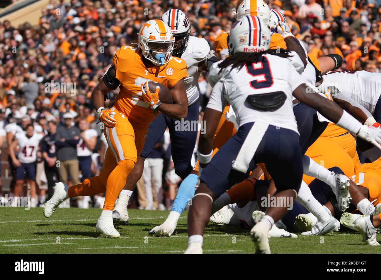 October 22, 2022: Jabari Small #2 of the Tennessee Volunteers runs the ...