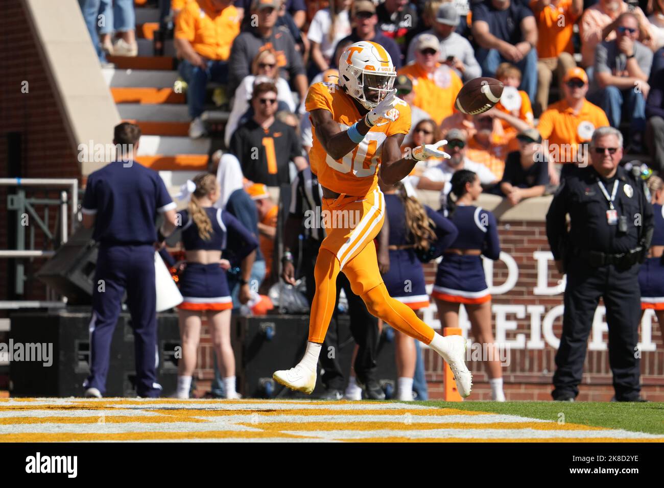 October 22, 2022: Ramel Keyton #80 of the Tennessee Volunteers catches ...