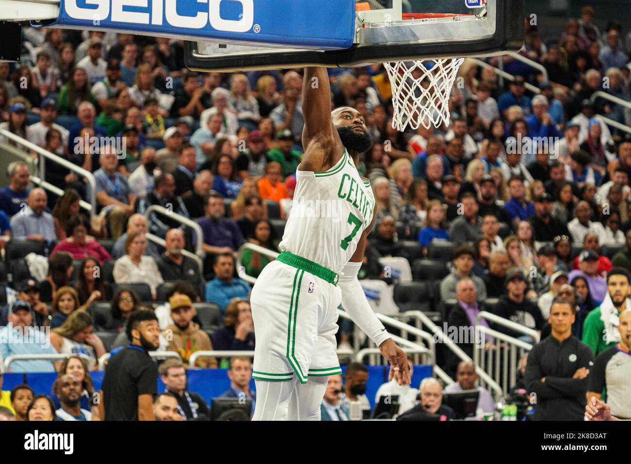 Jaylen brown dunk hi-res stock photography and images - Alamy