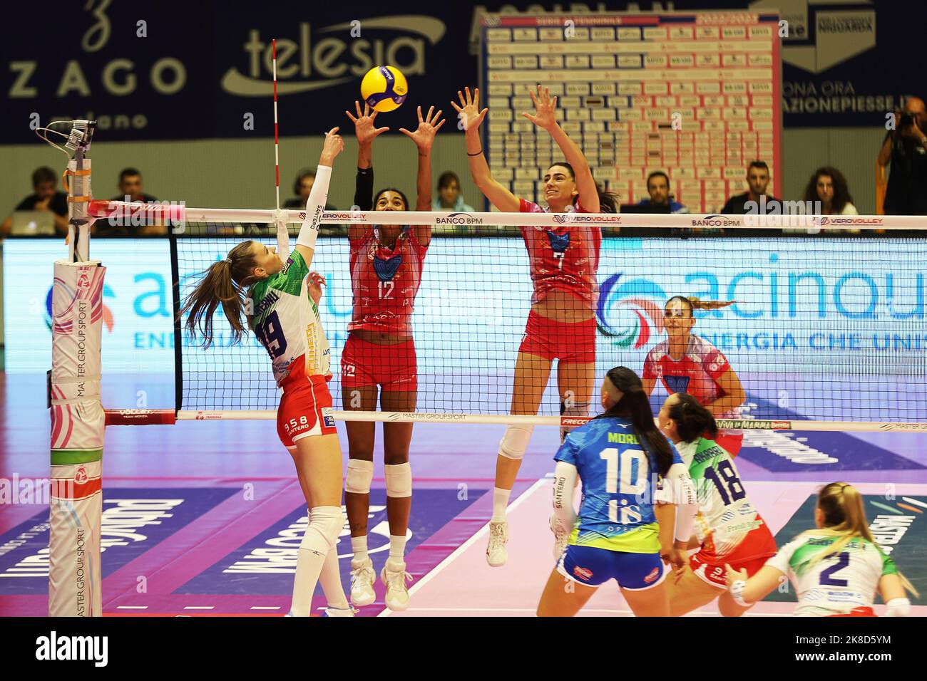 Spike of 19 Adelina Bud?i-Ungureanu (Wash4Green Pinerolo) during Vero ...