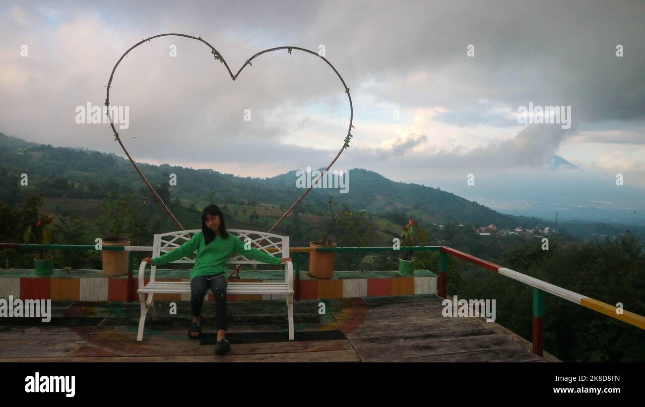 A beautiful little girl at the top of the rurukan Stock Photo - Alamy
