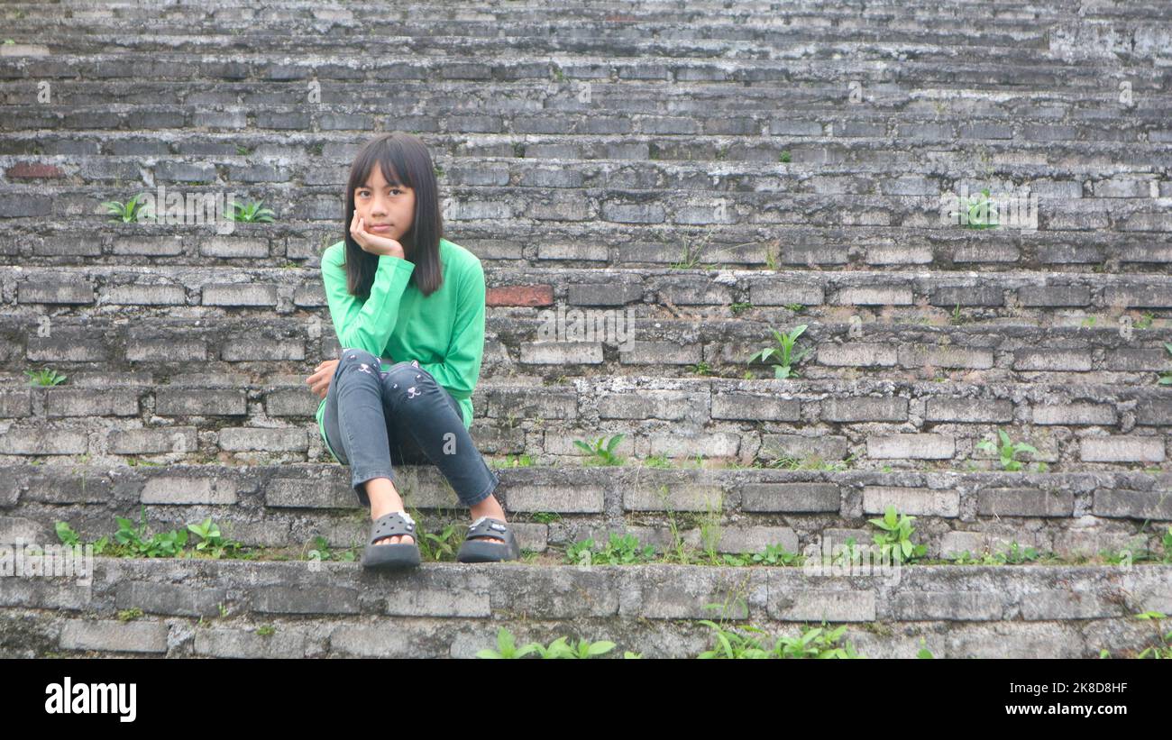 A beautiful little girl at the top of the rurukan Stock Photo - Alamy