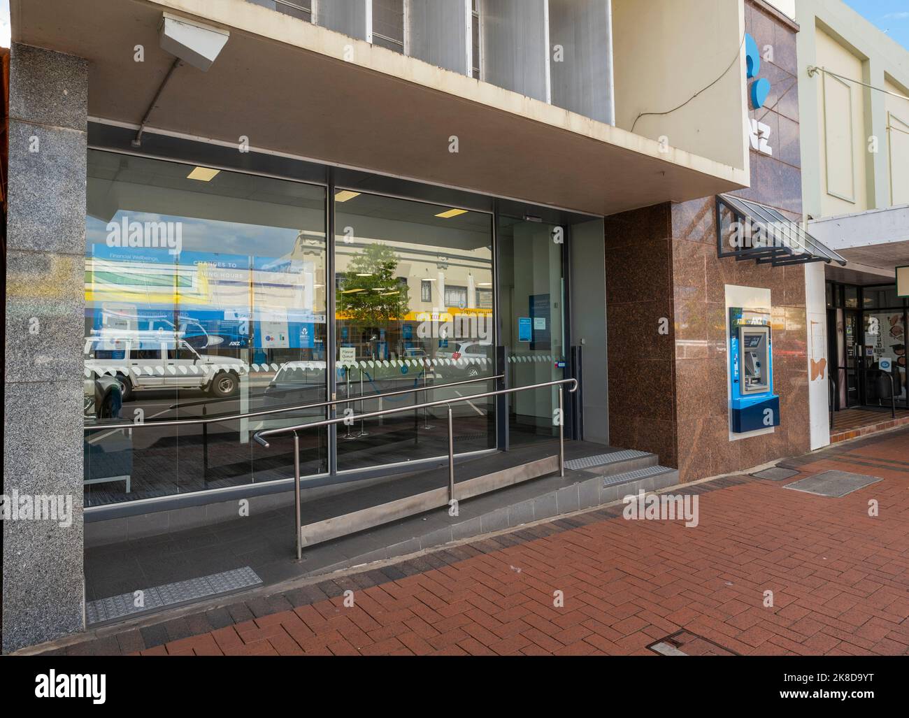 Australian road building machine hi-res stock photography and images ...
