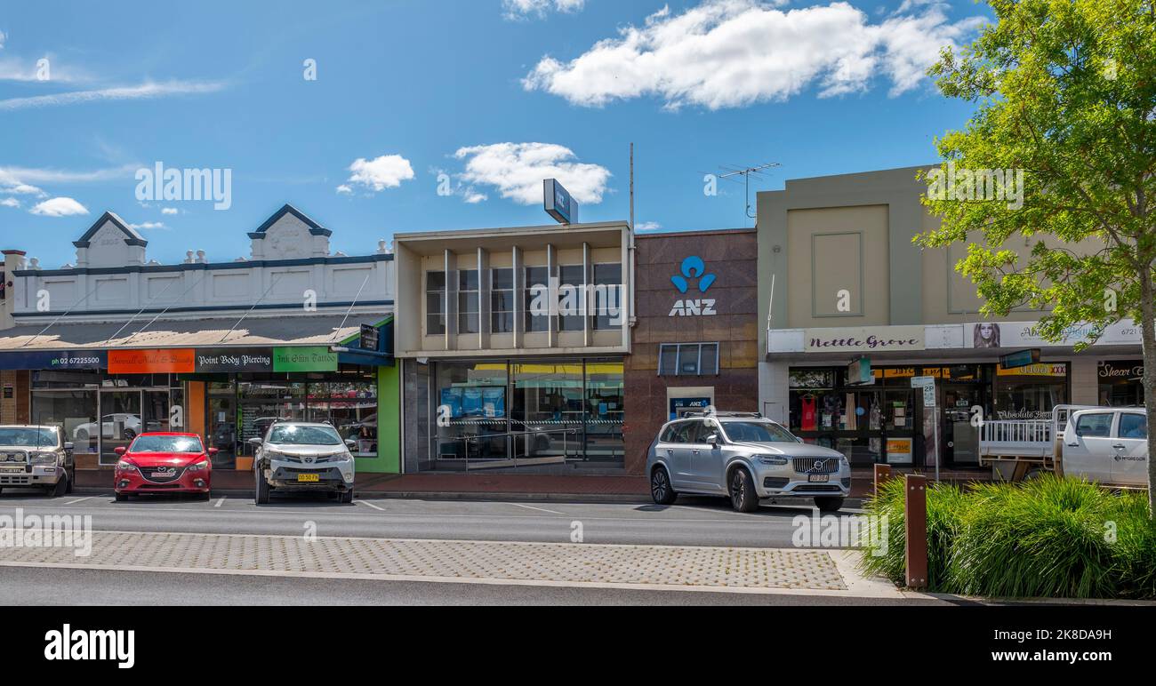 Australian road building machine hi-res stock photography and images ...