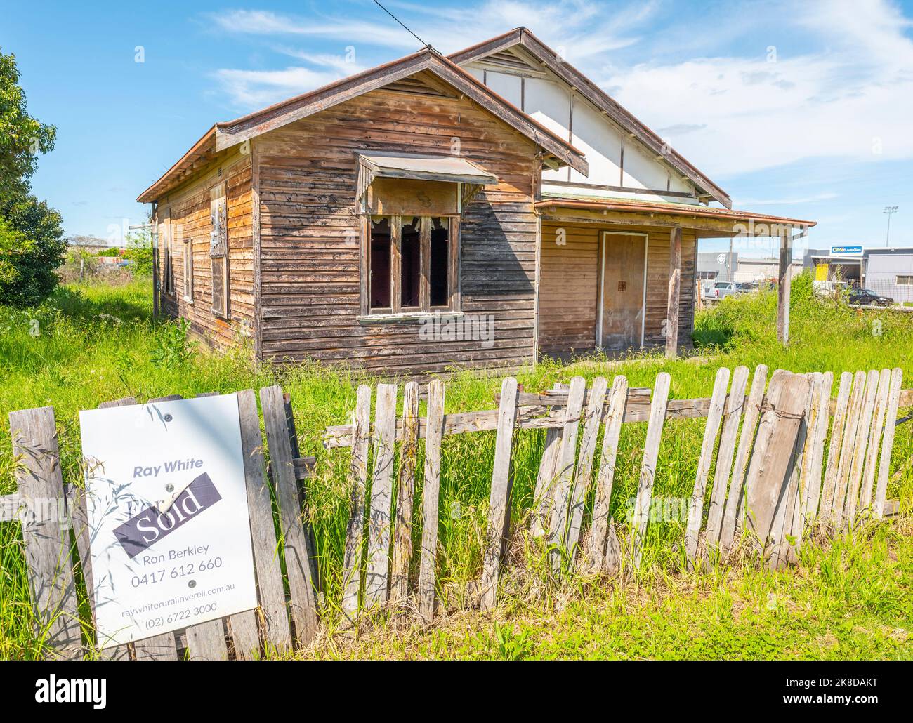 New house sold sign australia hi-res stock photography and images - Alamy