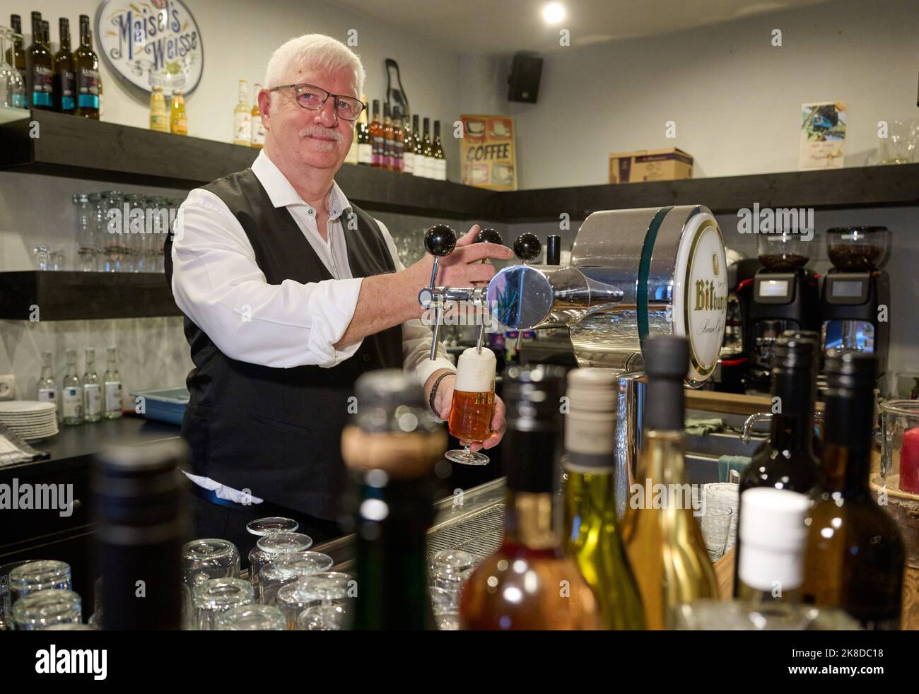 Alcohol nrw hi-res stock photography and images - Alamy