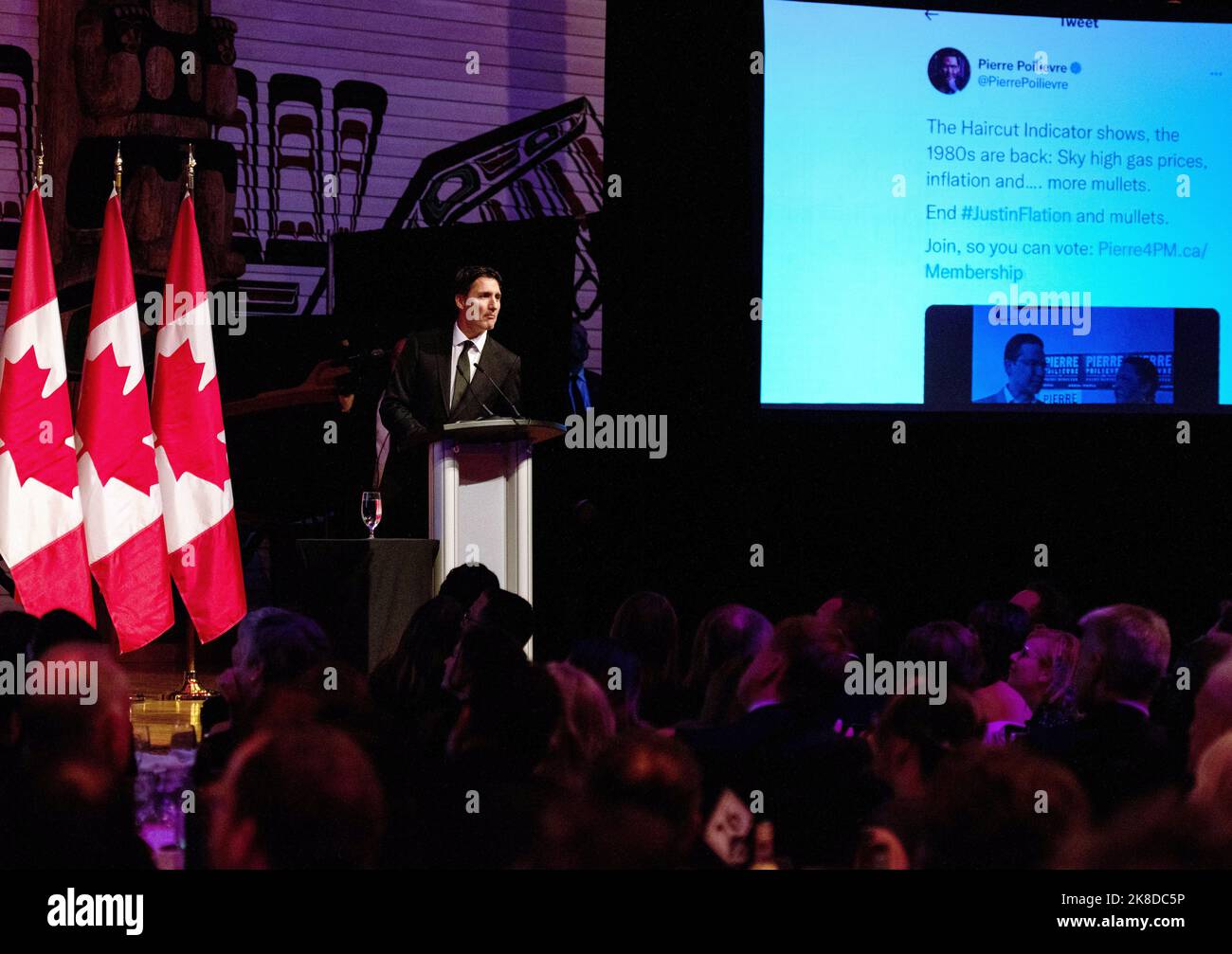 Prime Minister Justin Trudeau speaks at the Parliamentary Press Gallery ...