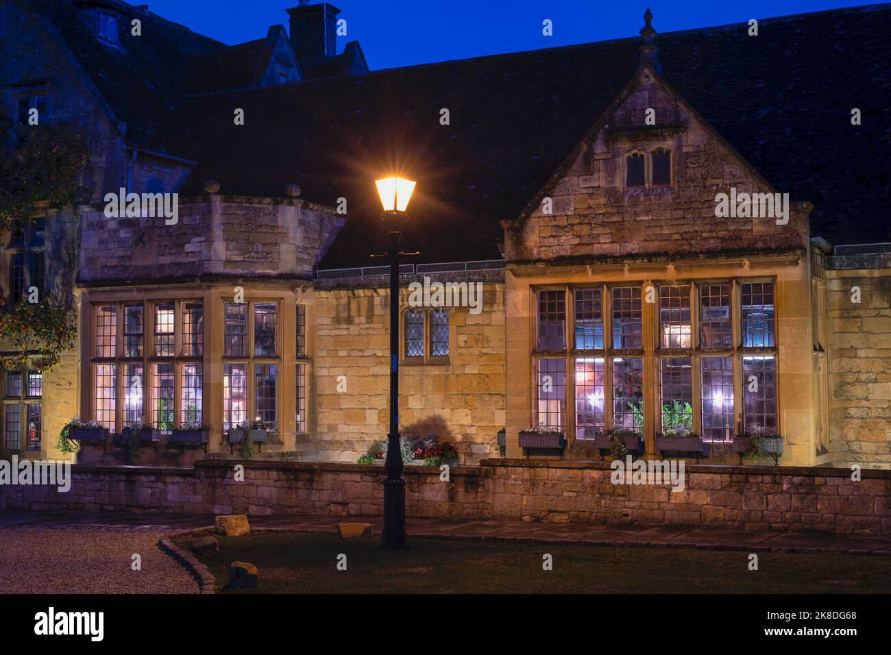 The Lygon Arms at dawn. Broadway, Cotswolds, Worcestershire, England ...