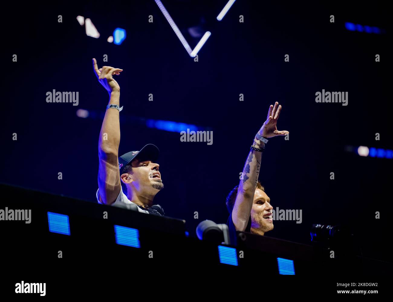 2022-10-23 03:21:41 AMSTERDAM - Afrojack (L) and Nicky Romero perform ...