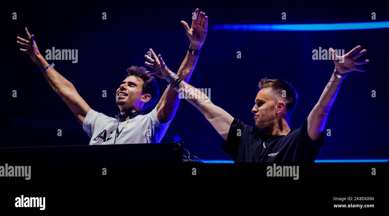 2022-10-23 03:31:03 AMSTERDAM - Afrojack (L) and Nicky Romero perform ...