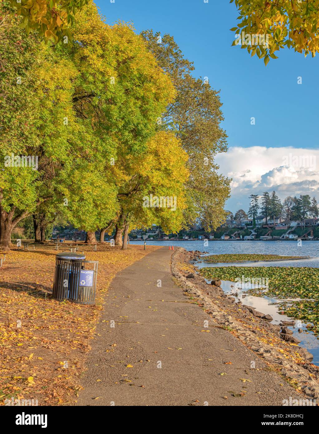 Autumn weather and color changes in a public park Fairview Oregon state ...