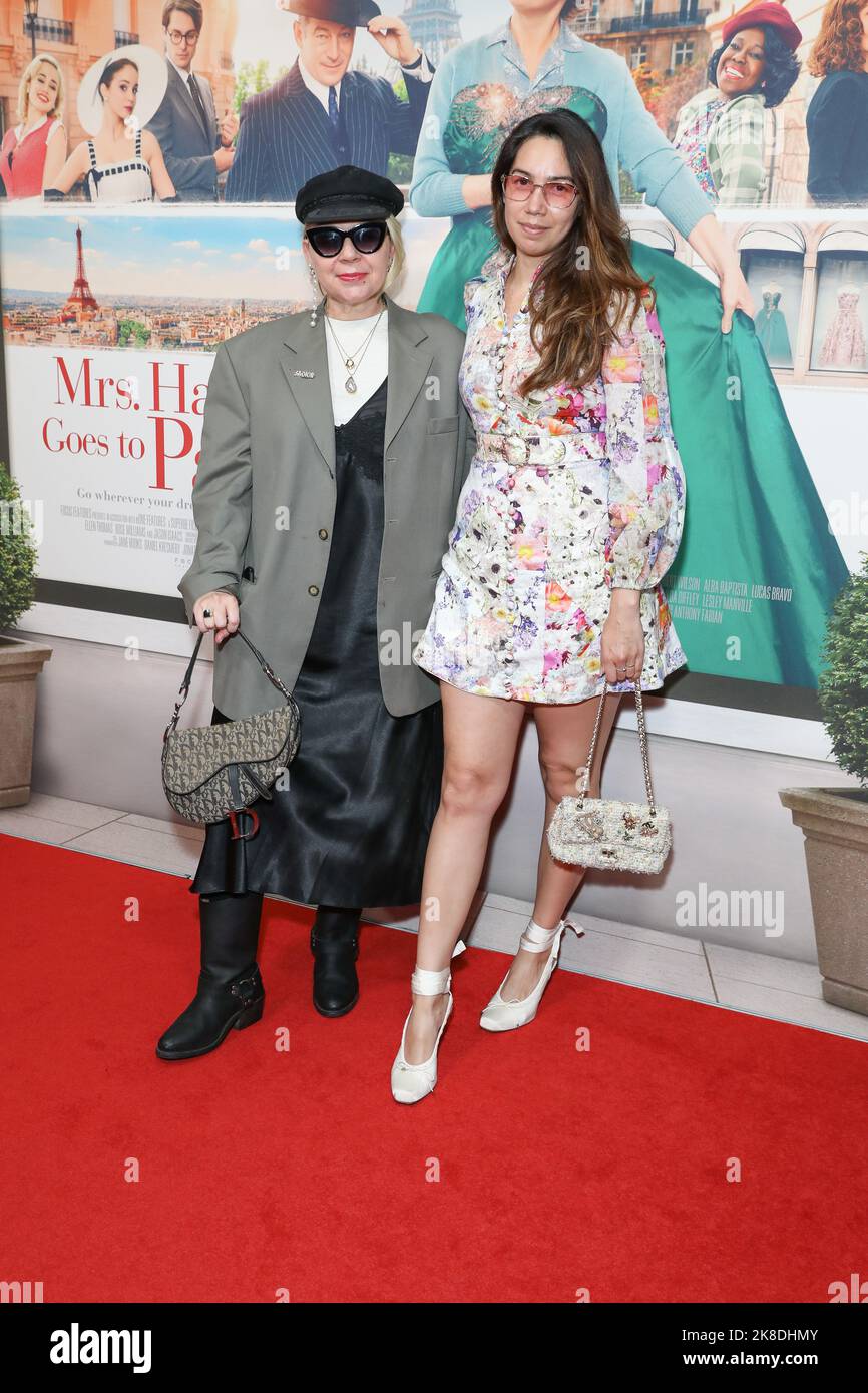 October 23, 2022: FAYE DE LANTY (L) attends the Sydney Premiere of 'Mrs ...