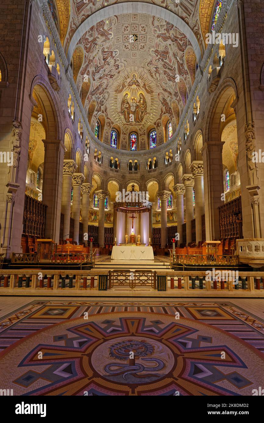 SAINTE-ANNE-DE-BEAUPRE, CANADA, October 10, 2022 : Basilica choir. The ...
