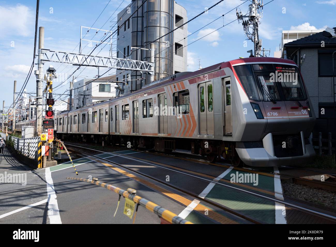 Tokyo, Japan. 21st Oct, 2022. A Tokyu ÅŒimachi Line line train near ...