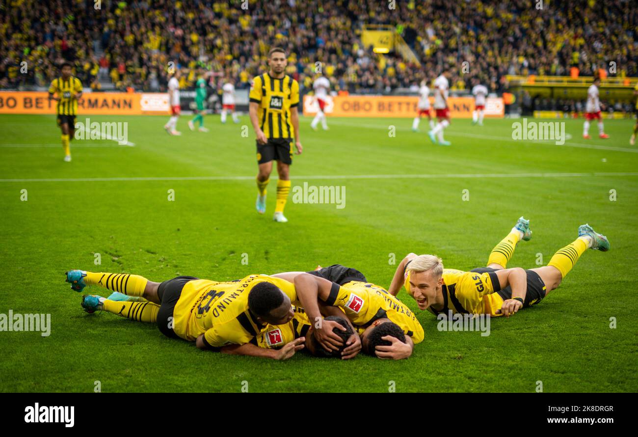 Jude bellingham and nico schlotterbeck hi-res stock photography and ...