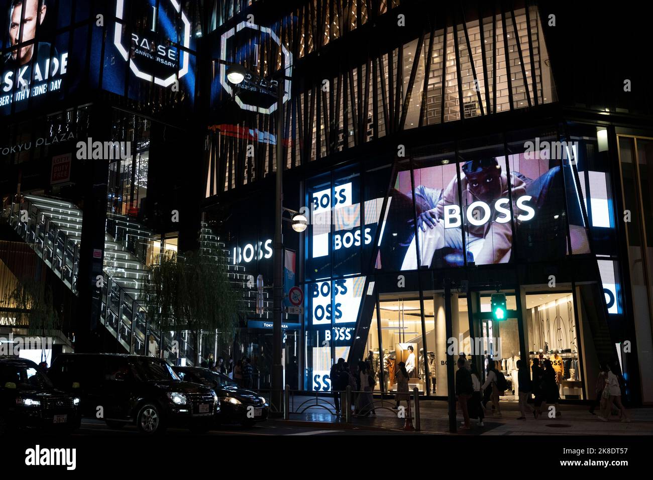 Tokyo, Japan. 22nd Oct, 2022. The escalator entrance to the Ginza Tokyu ...