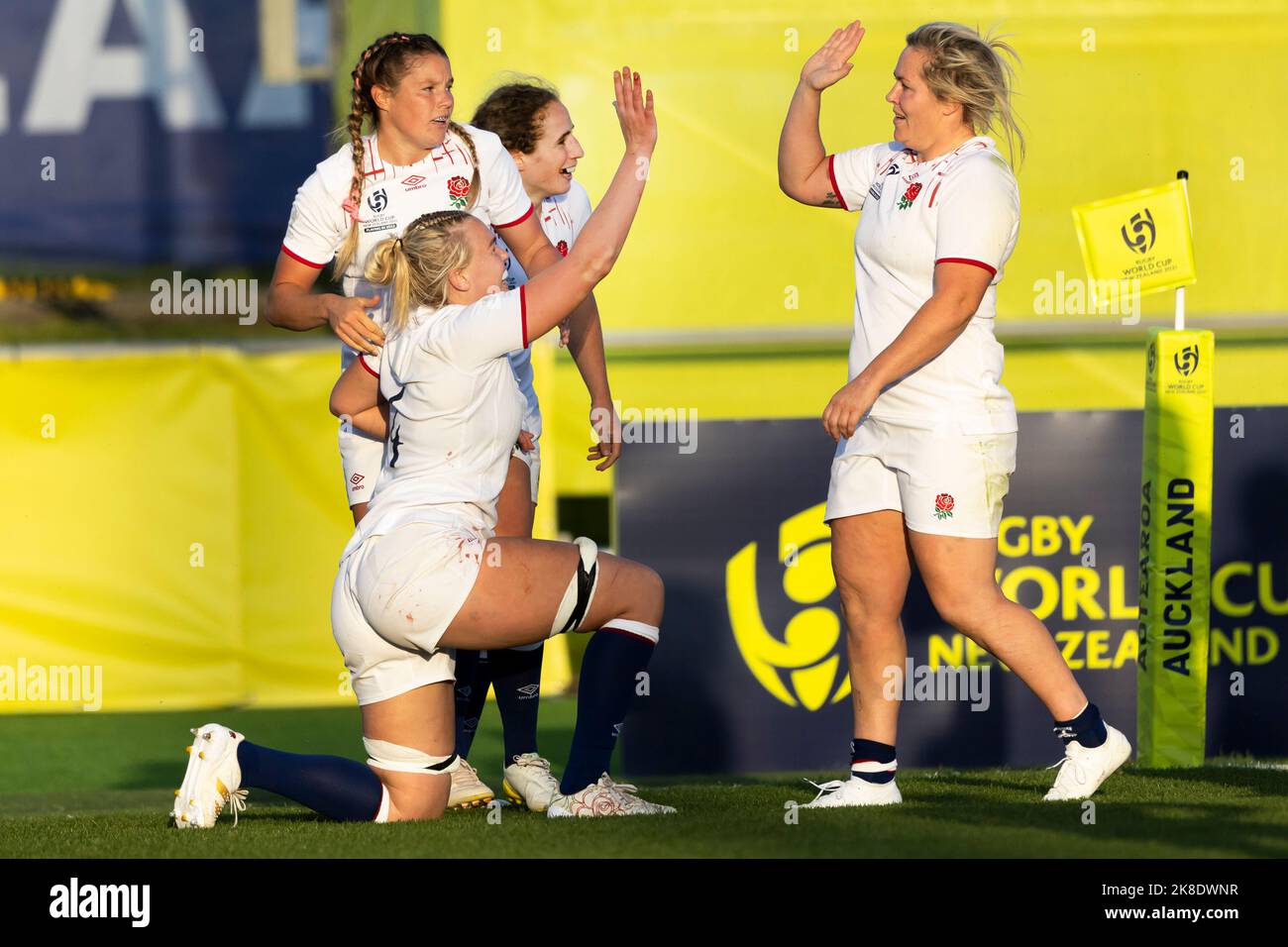 England's Rosie Galligan celebrates with captain Marlie Packer after ...